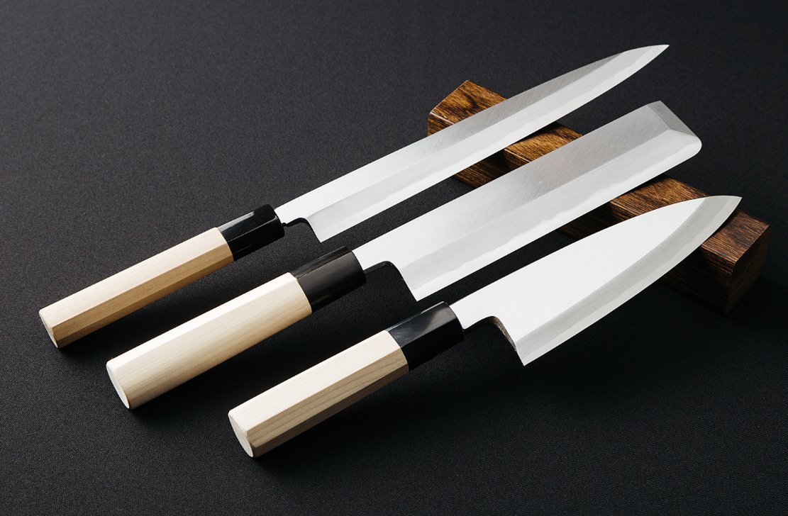 Evolution of Knives: A Journey from Stone Tools to Modern Blades – KIREAJI
