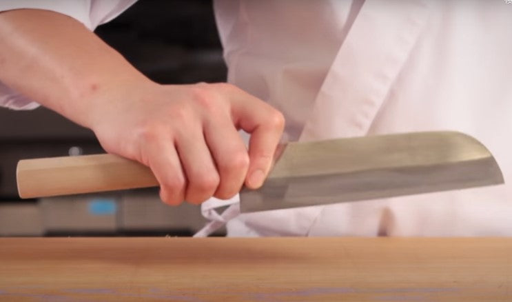 Mastering Knife Skills: The Art of Cutting Without Hitting – KIREAJI